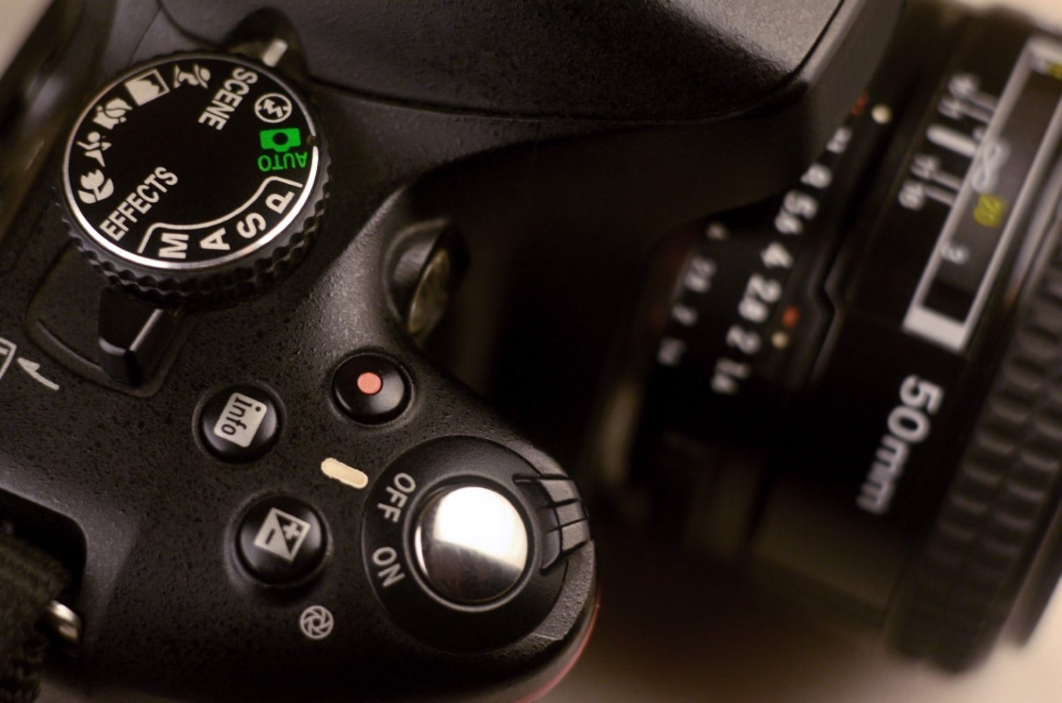 Common DSLR Camera Controls Explained - Amateur Photographer Guide